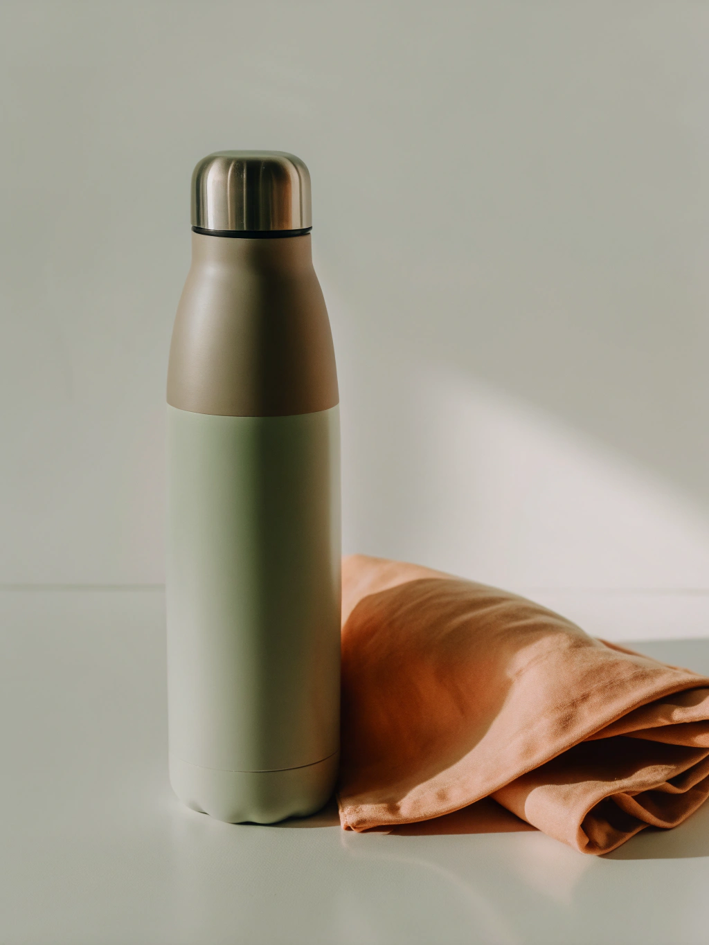 Modern Thermos Display Photo on Lummi