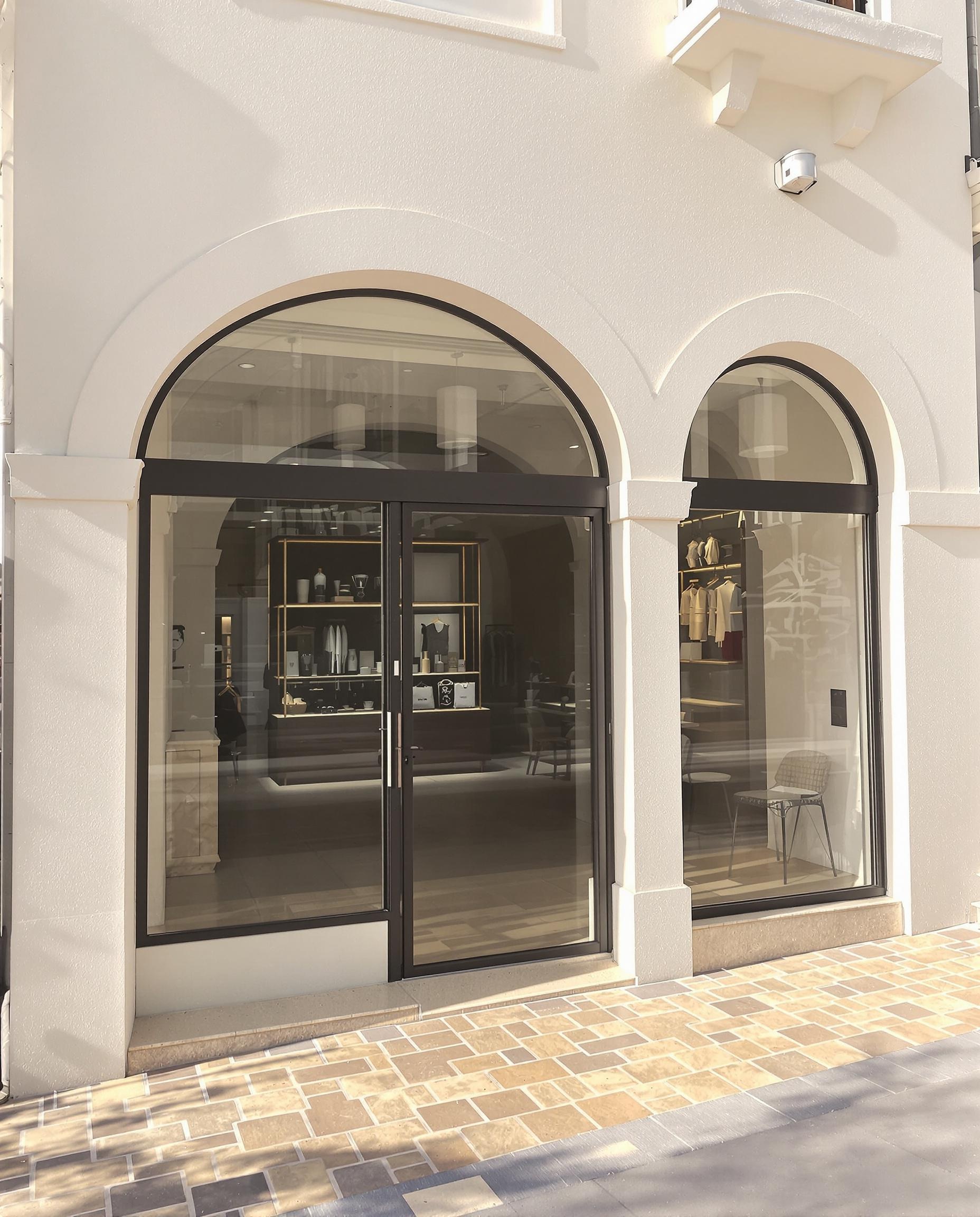 Modern Storefront Design Photo on Lummi