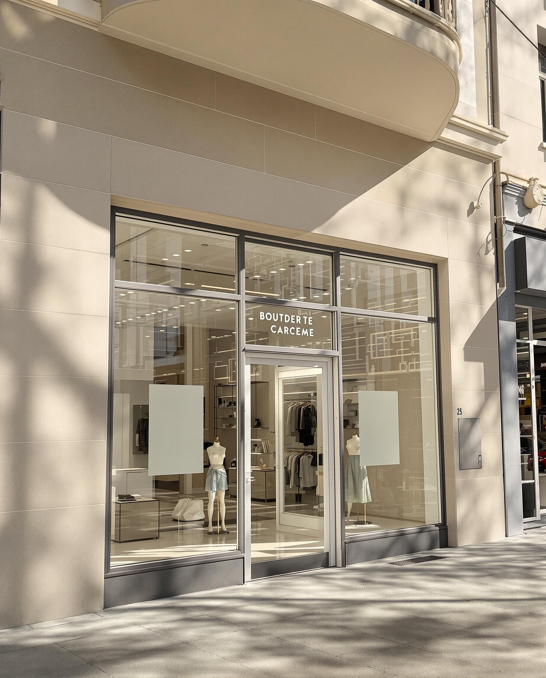 Modern Storefront Design Photo on Lummi